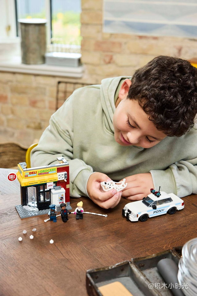 乐高76311 蜘蛛侠平行宇宙：迈尔斯·莫拉莱斯大战斑点【绝版时间/说明书/价格】 | 积木小时光 - 乐高套装查询/说明书下载/历史价格分析