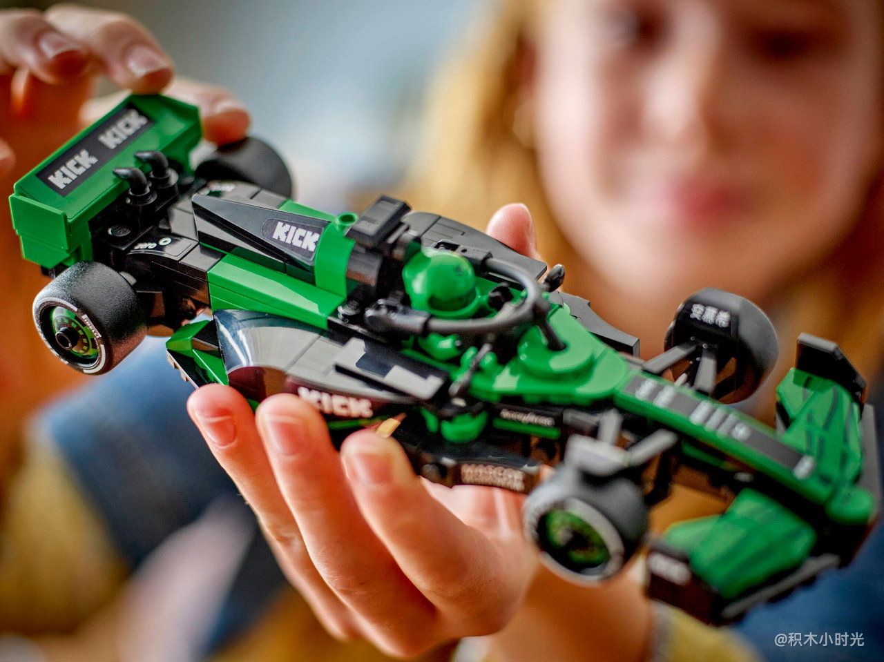 乐高77247 KICK 索伯 F1® 车队 C44 赛车【绝版时间/说明书/价格】 | 积木小时光 - 乐高套装查询/说明书下载/历史价格分析